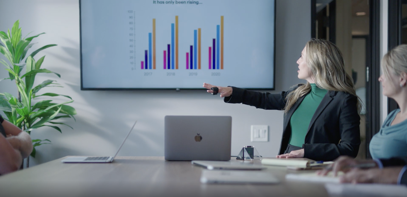 Magnima Launches AirPoint Ring at CES 2022 - LAVNCH [CODE]